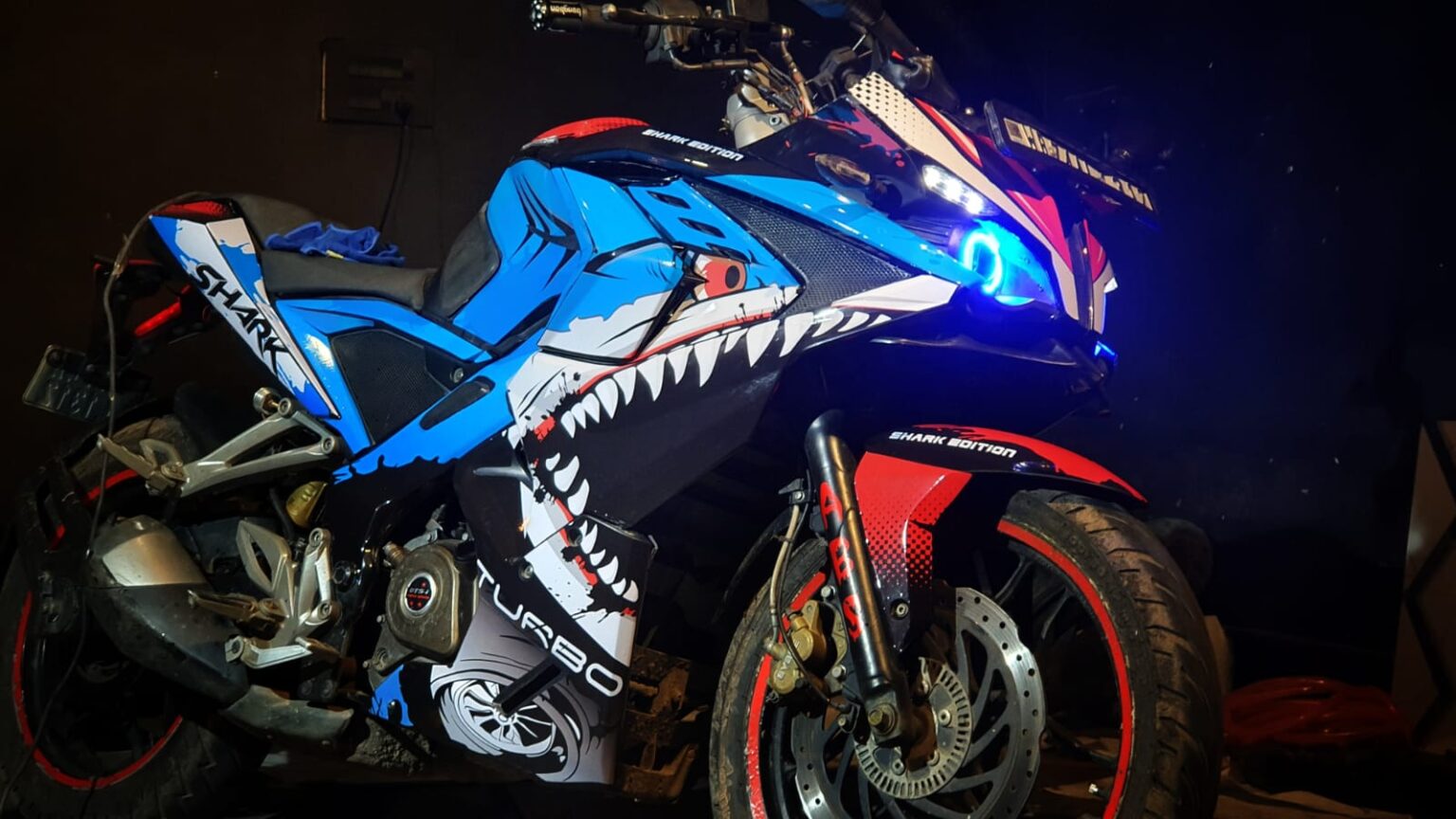 Pulsar RS 200 Sharkbite Design [Full Body Edge To Edge Wrap / Decal ...